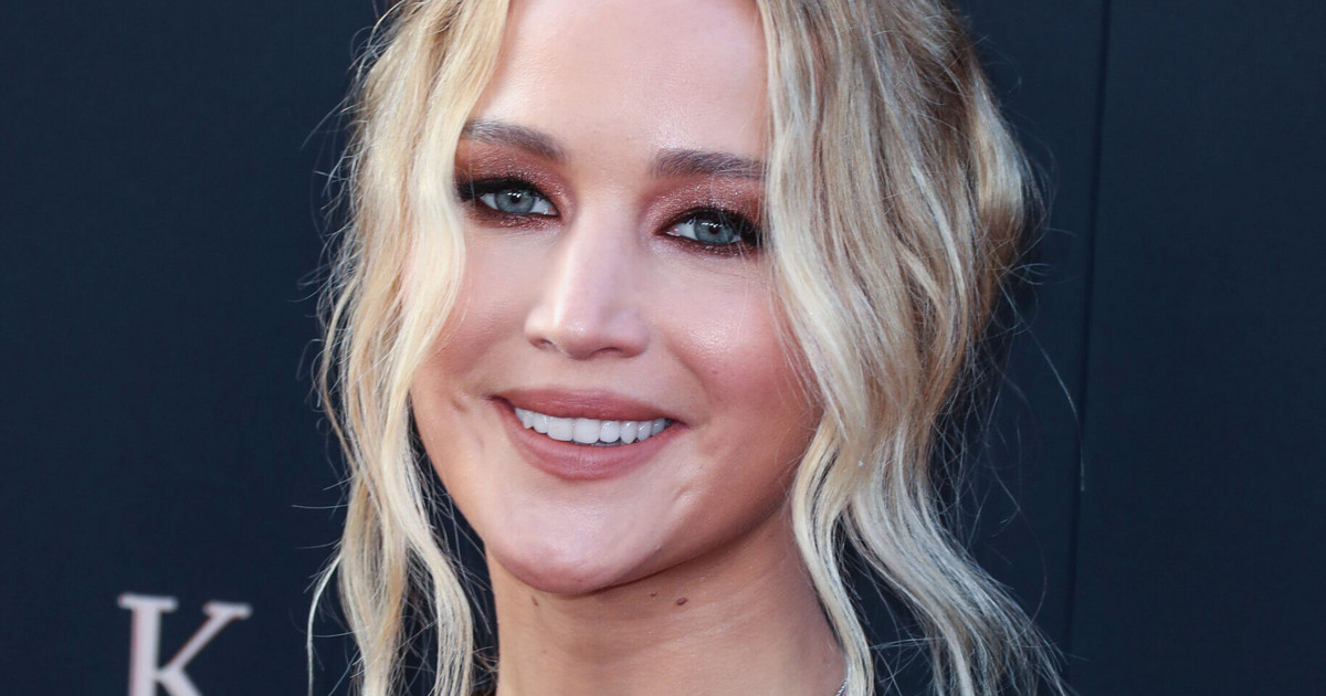 Η Τζένιφερ Λόρενς περιμένει το πρώτο της παιδί - OK! Magazine