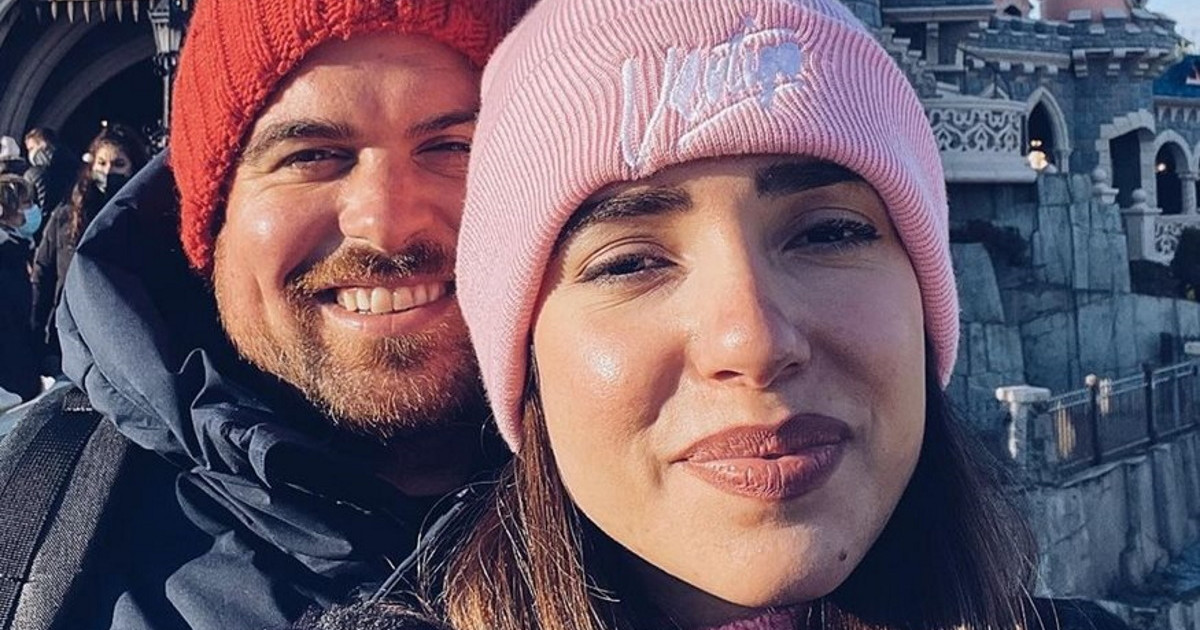 Νικόλας Ράπτης: Παντρεύτηκε στην Αντίπαρο - Καλεσμένη η Μαρία Ηλιάκη