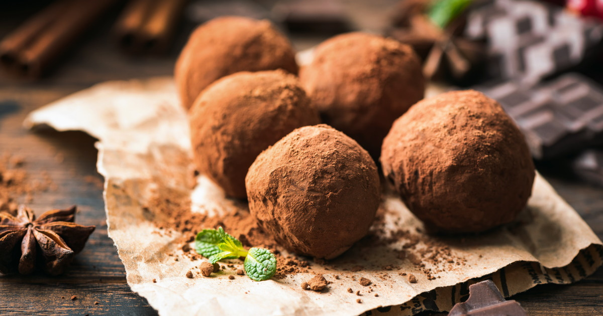 Τρουφάκια με πασχαλινά κουλουράκια