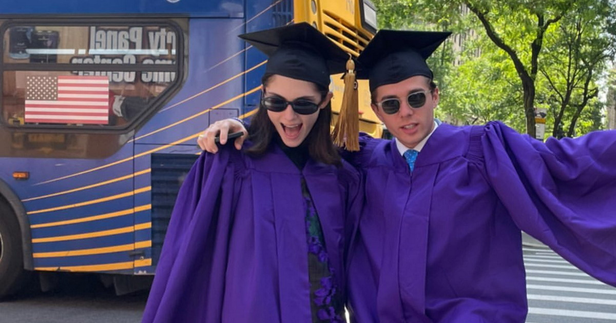 Αχιλλέας: Μαζί με τον γιο του Παύλου αποφοίτησε και η πάμπλουτη ...