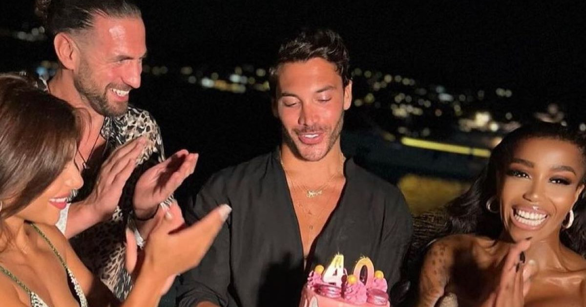 Ελίζαμπεθ Ελέτσι: Γιόρτασε τα γενέθλιά της μαζί με πρώην παίκτες του ...