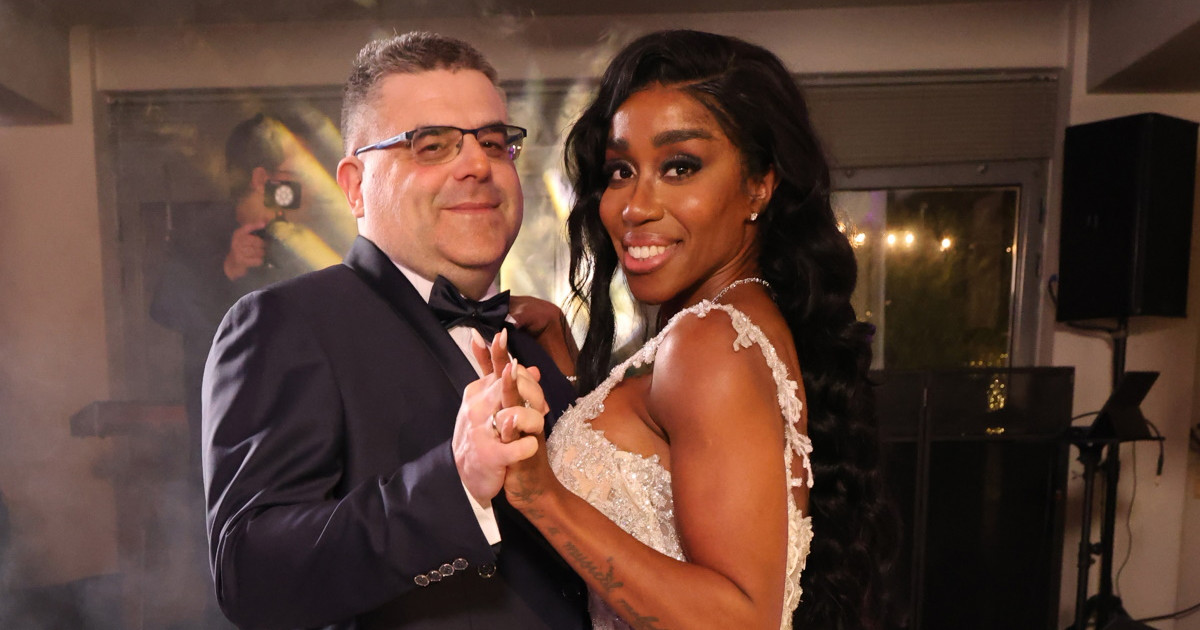 Ελίζαμπεθ Ελέτσι: «Μου είπε ο σύζυγός μου ότι μοιάζω με τη μητέρα του»