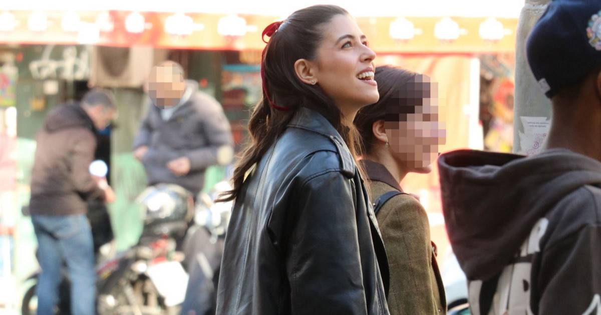 Demy: Με το αγαπημένο καλσόν των 80s που κάνει δυναμικό comeback το 2024