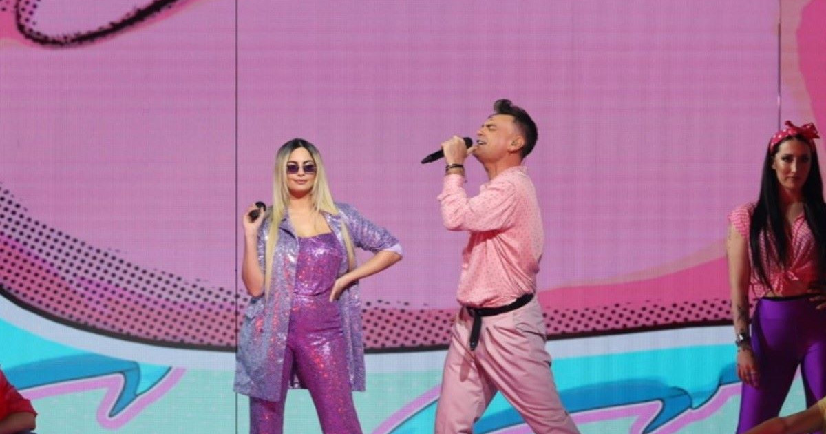 J2US: O Κωνσταντίνος και η Daphne τραγούδησαν την «Σέξι θεία Λόλα» και «τρέλαναν» του κριτές