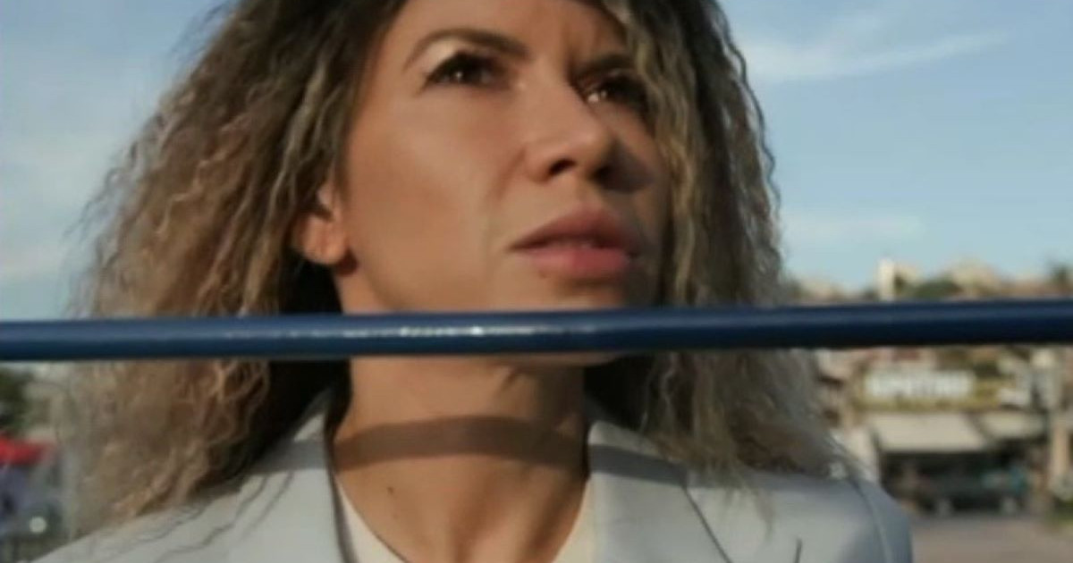 TV Queen: Εντυπωσίασε η Vasilia ως ντετέκτιβ! - «Το μισό σου μέρος έχει καταπιεί τη Νικολούλη ...