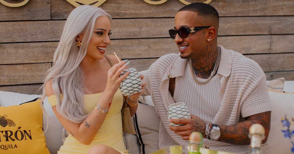 Άννα Θεοδωρίδη: Με summer look και iconic κοσμήματα Van Cleef & Arpels ...