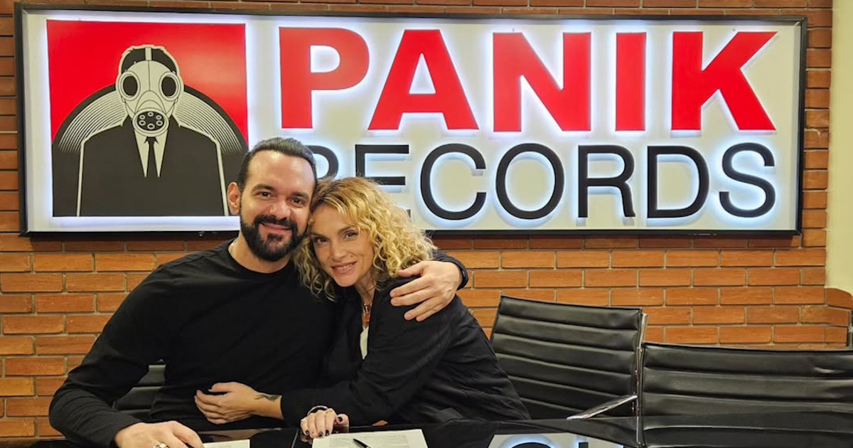 Η Ελεωνόρα Ζουγανέλη στην Panik Records!