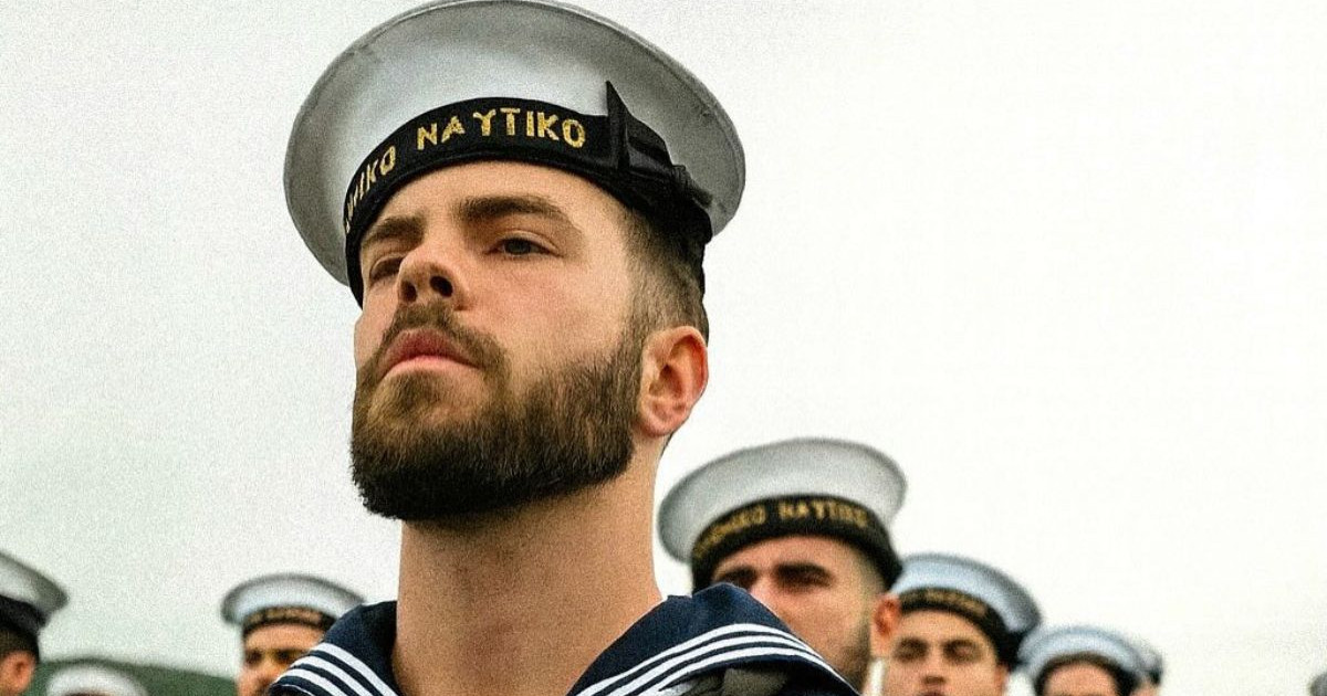 Άγγελος Λάτσιος: Ο γιος της Ελένης Μενεγάκη, ανέβασε 2 νέες φωτογραφίες ...