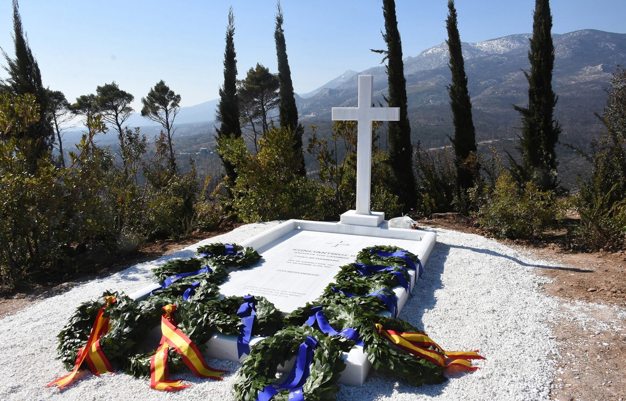 Τέως βασιλιάς Κωνσταντίνος: Τα αποκαλυπτήρια του τάφου του στο Τατόι
