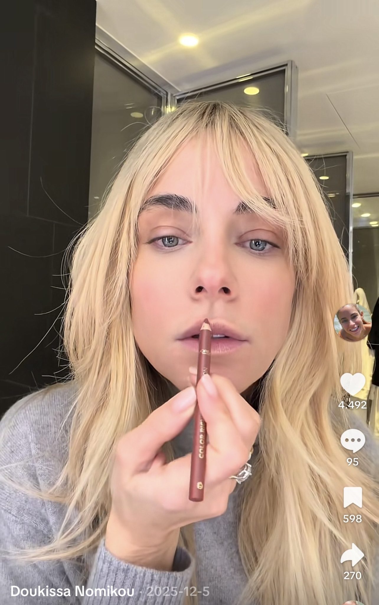 Το tip της Δούκισσας Νομικού με 2 μολύβια χειλιών για πιο γεμάτα χείλη